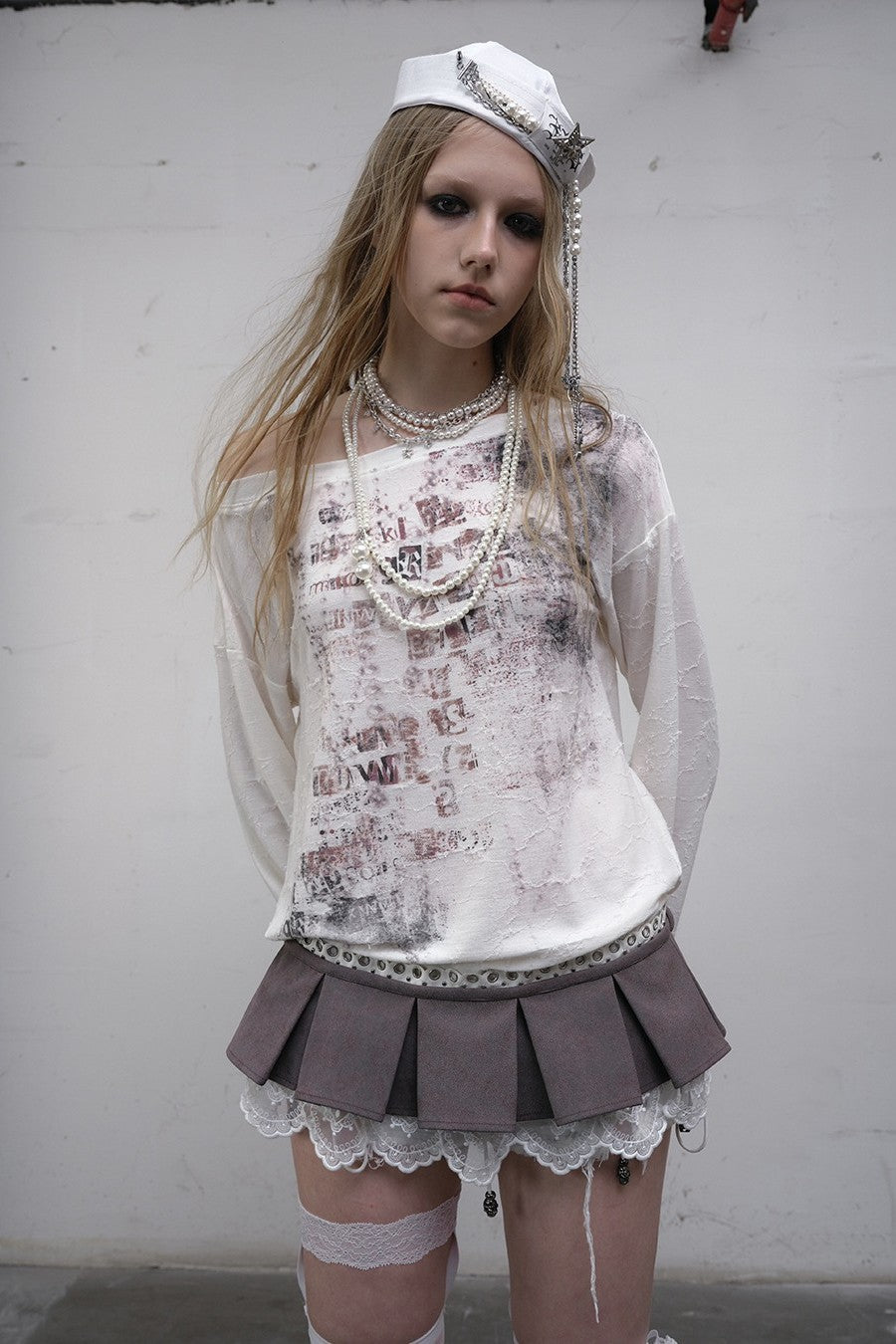 Off-Shoulder Graphic Shirt – Pixie Rebels